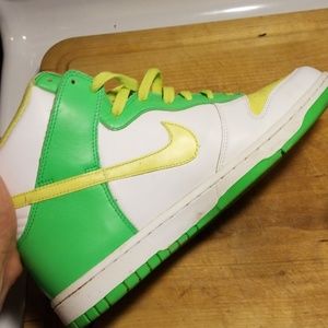 Nike | Shoes | Nike Retro Highs W Defect | Poshmark